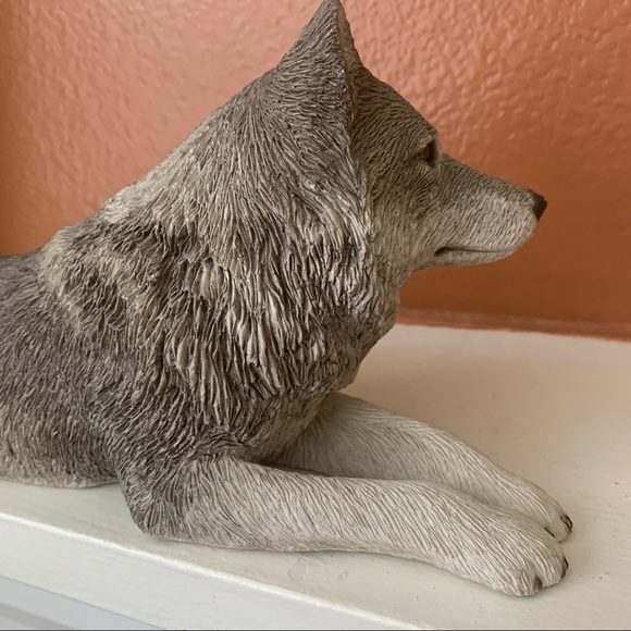 Sandicast | Art | Authentic Sandicast Gray Wolf Sculpture | Poshmark